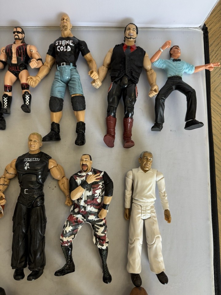 Large Lot of 90s/2000s Wrestling Figures Jakks, Marvel, Toy Biz - Fast ...