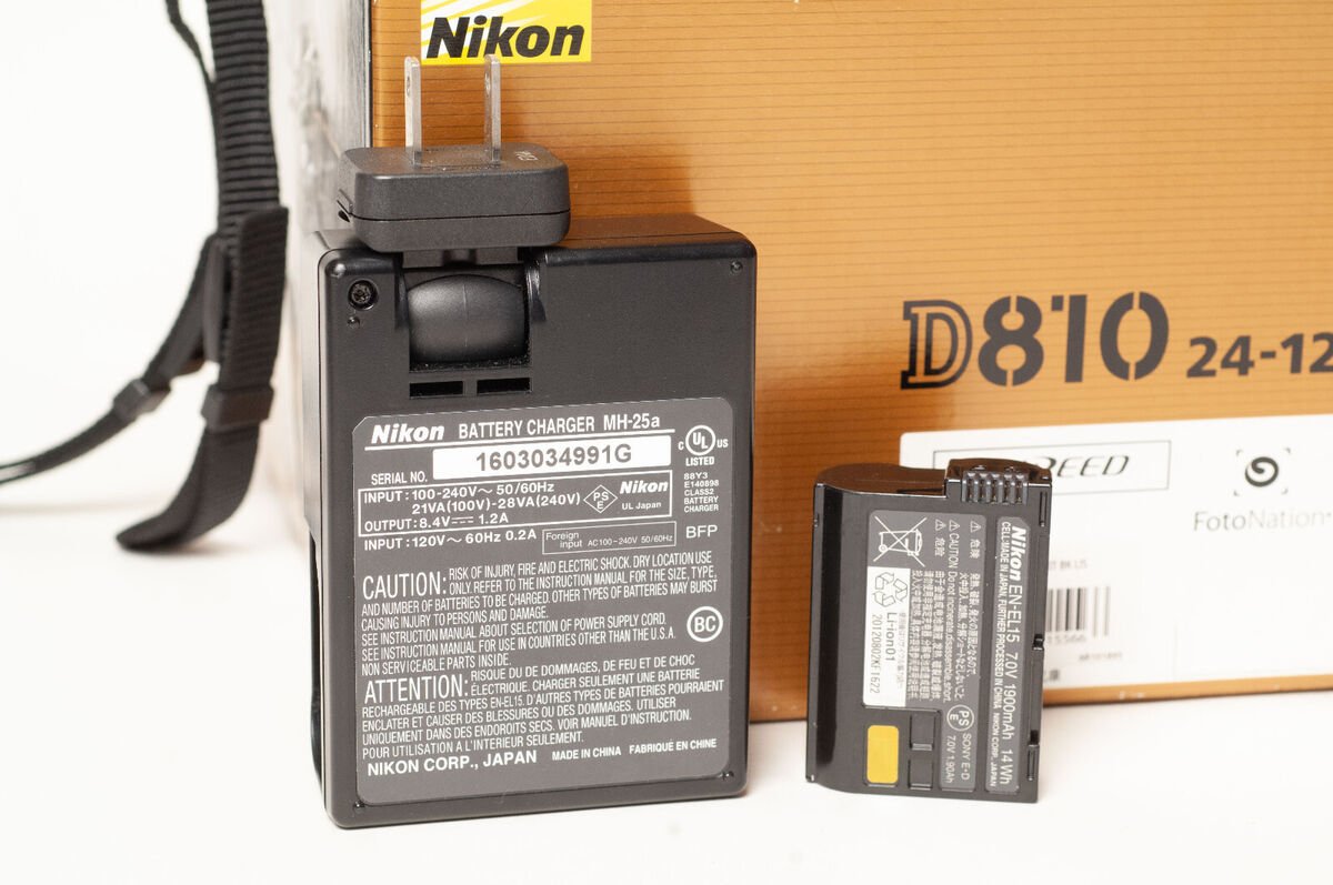 Mint- Nikon D810 36.3 MP camera, 8207 shots. box battery Mint- Nikon D810 36.3 MP camera, 8207 shots. box battery
