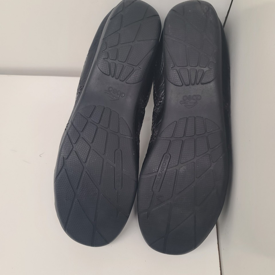 ABEO Tamra Black Laser Cut Leather Stretch Ballet Flats Womens Size 8.5 ...