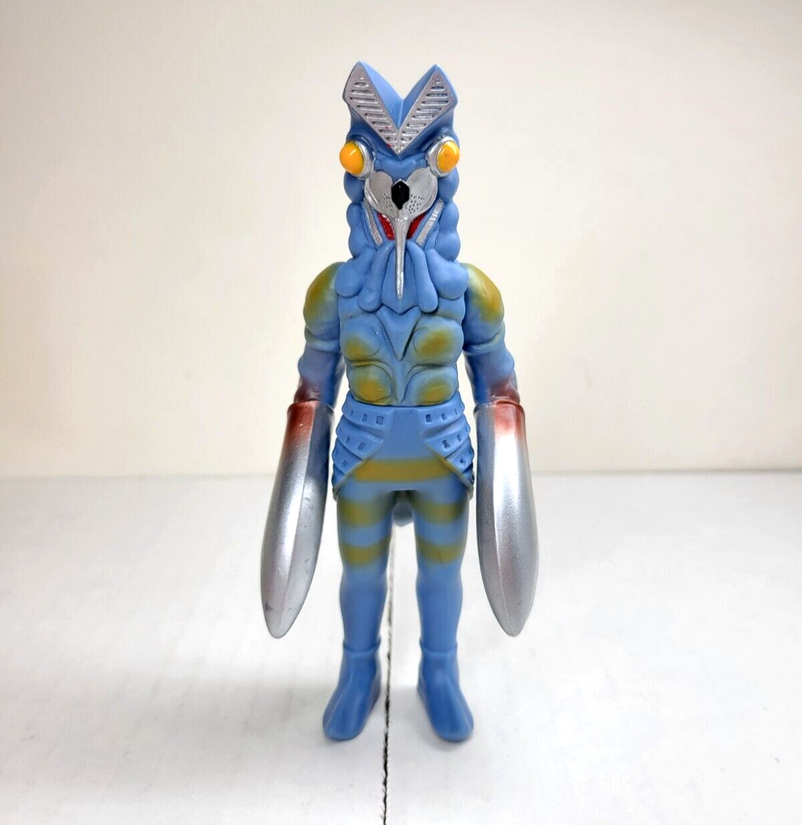 Ultraman Vs Alien Baltan Figures Youtube Ultraman Alien Baltan Clone