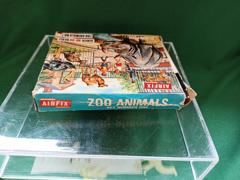 VTG AIRFIX ZOO ANIMALS NO.1 - HO-00 BLUE BOX IN SPRUE 21 PIECES ENGLAND ...