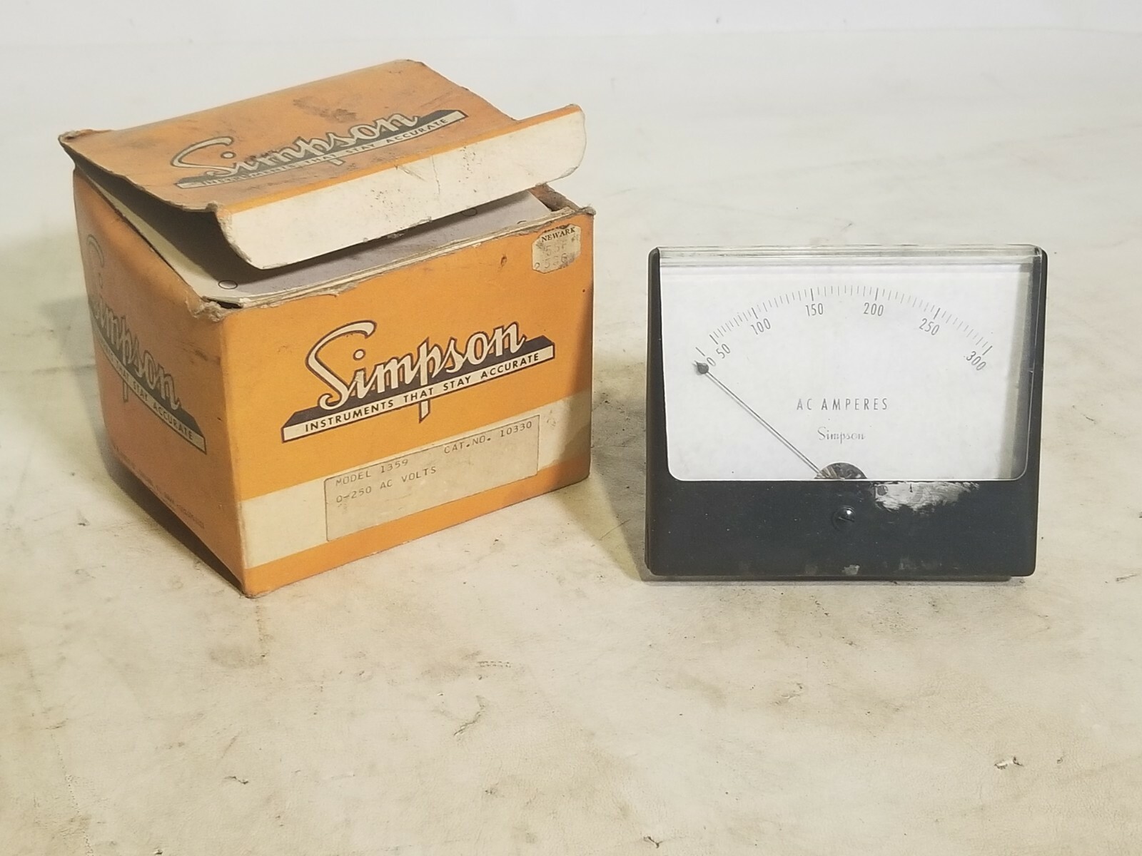 Simpson Instruments Analog AC Ammeter Model 1359 Cat# 10330 0-250V ...