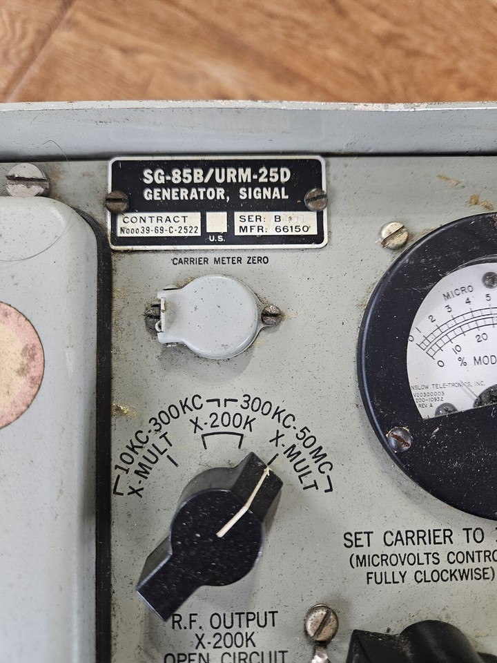 Vintage U.S. Navy Signal Generator SG-85B/URM-25D Tested For Power Only ...