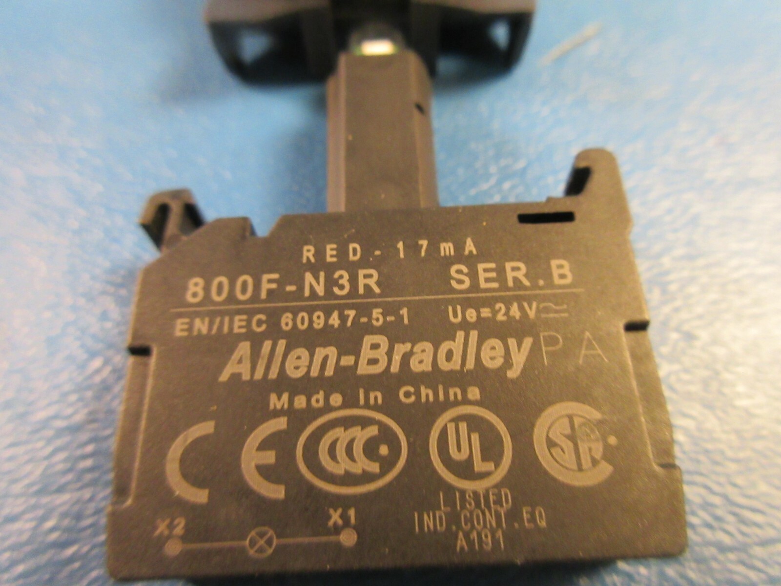 Allen Bradley 800F-PN3R, LED Module with Latch, RED, 800F-N3R | eBay