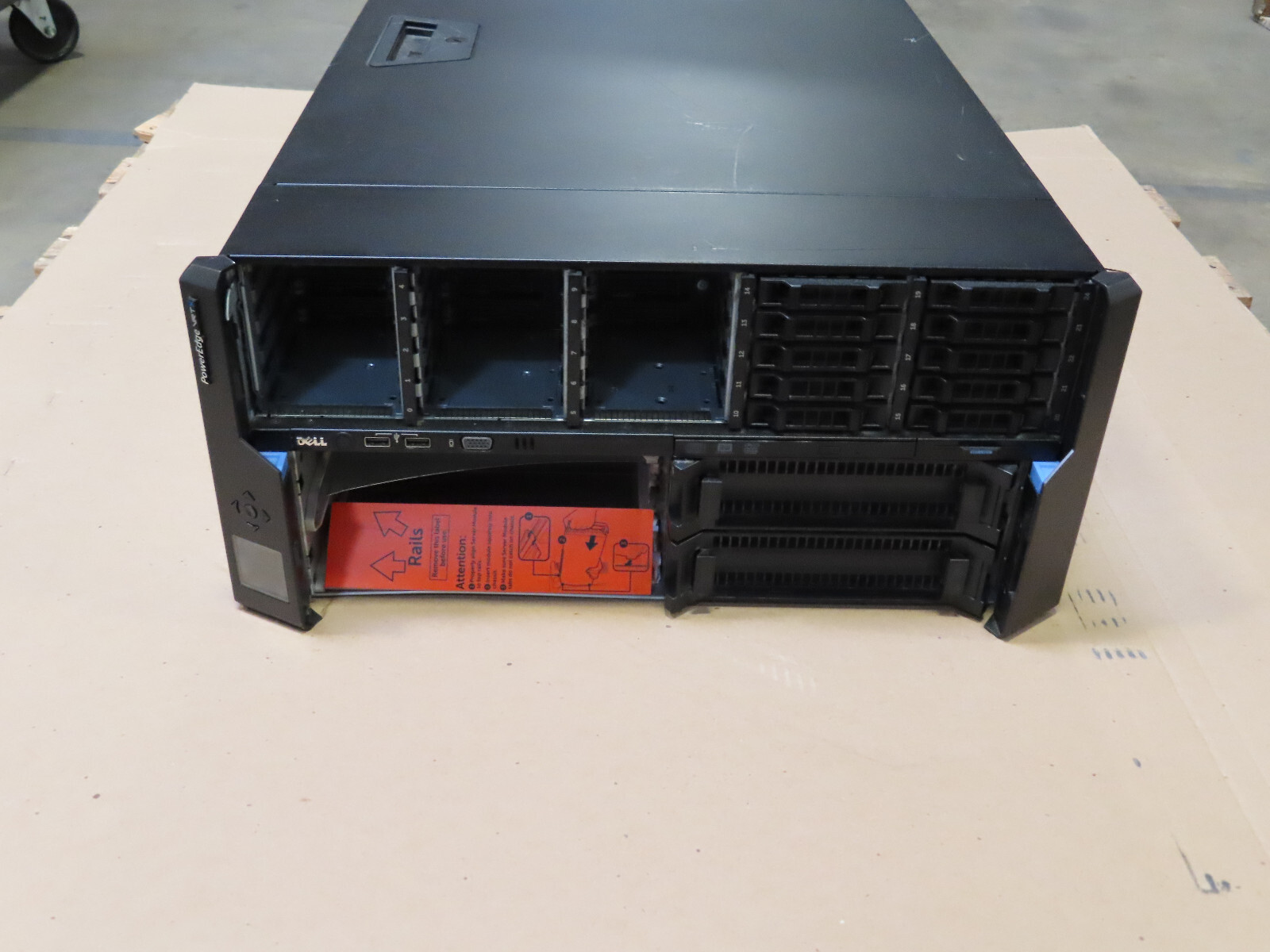 Dell Poweredge VRTX Enclosure / Chassis 25x 2.5" 4x Fans 4x 1100w ...