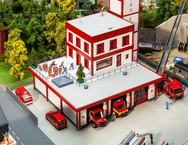 FALLER 130159 H0 Kit Modern Fire Station for sale online | eBay