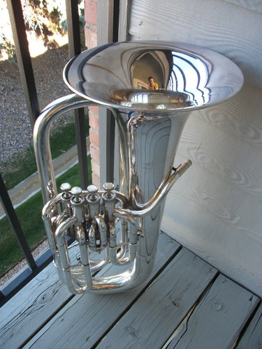 Silver Willson 2704 Non-Compensating 4V Euphonium w/ Case | eBay