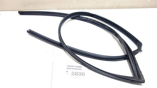 98-02 honda accord 2dr passenger window guide rubber weatherstrip ...