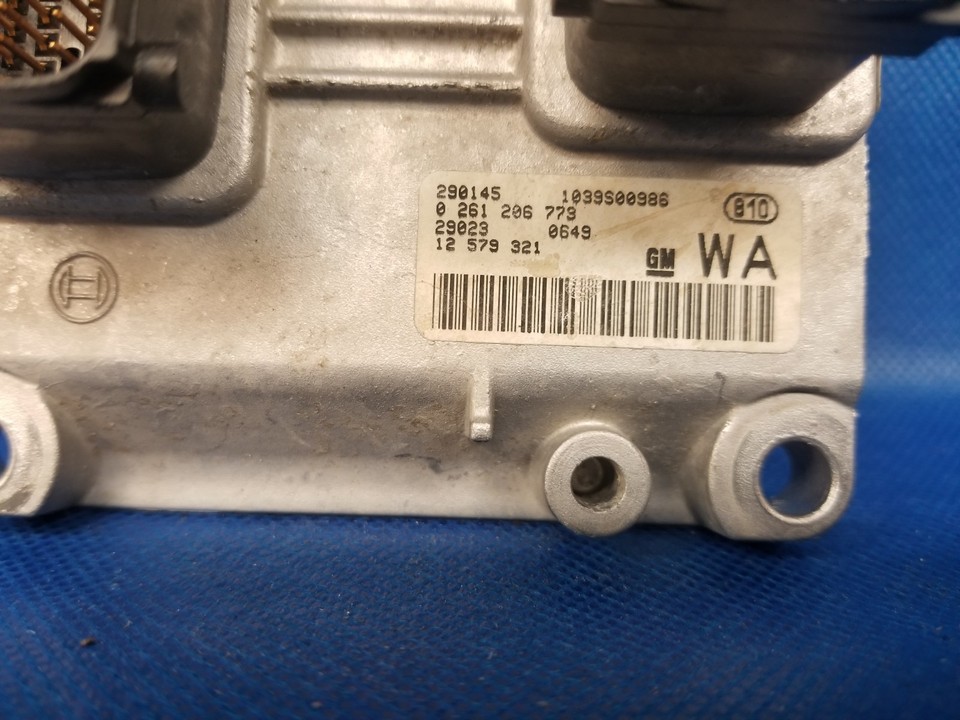 02 03 Saturn Vue V6 3.0 ECU CONTROL MODULE PCM ECM 12579321 0261206773 ...