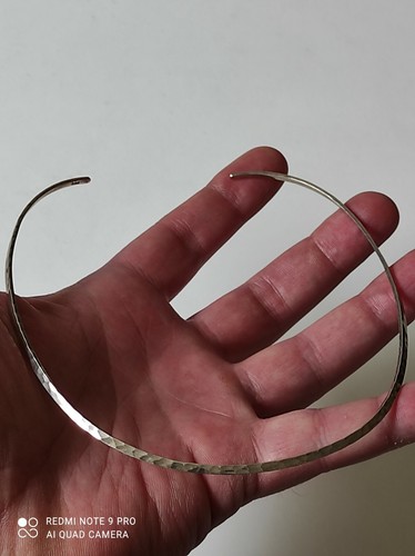 Collier rigide ras du cou en argent massif martelé | eBay