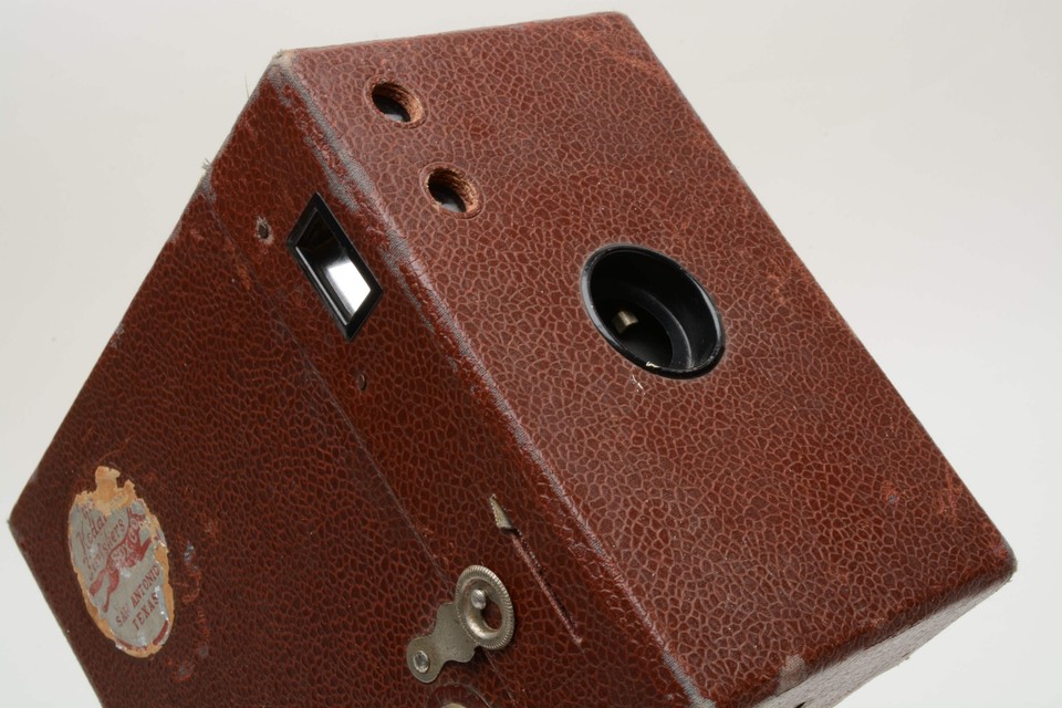 Kodak Rainbow Hawk-Eye Box Camera (A3L) No 2A Model B 116 Film Red ...