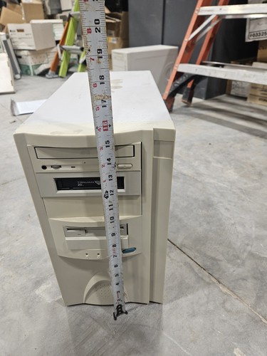 Vintage Desktop Tower – Floppy, CD-ROM, Imation TRAVAN Tape Drive ...