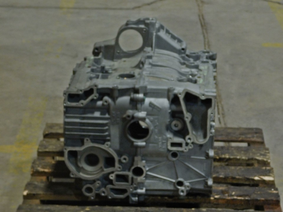 2005-2006 Porsche 987 Boxster 2.7L Engine Case M96.25 99610190109 | eBay