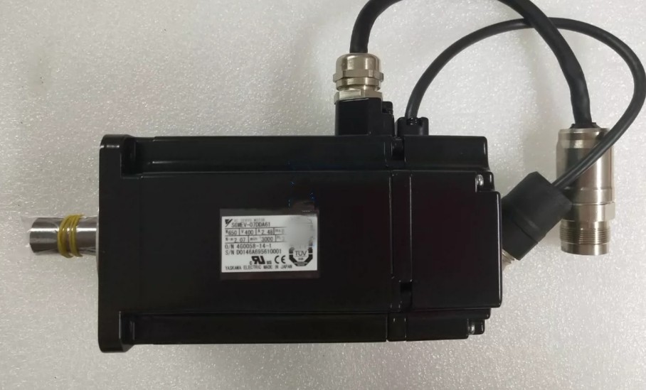 1PC YASKAWA SGMEV-07DDA61 Servo Motor SGMEV07DDA61 New In Box Expedited ...