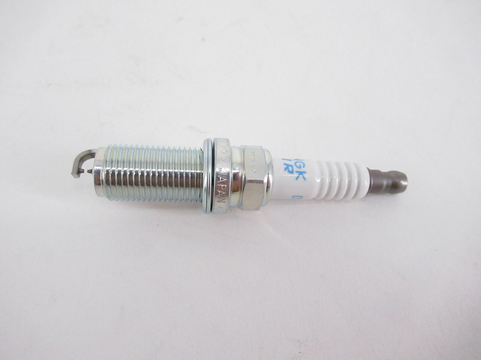 GENUINE TOYOTA LEXUS IS300 IS200t NX300 SPARK PLUG OEM 90919-01276 ...
