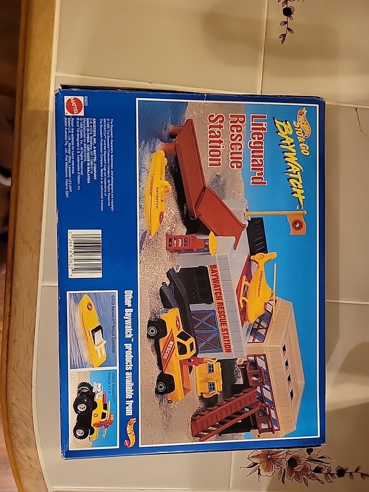 SEALED HOT WHEELS STO & GO BAYWATCH LIFEGUARD RESCUE STATION #65625 ...