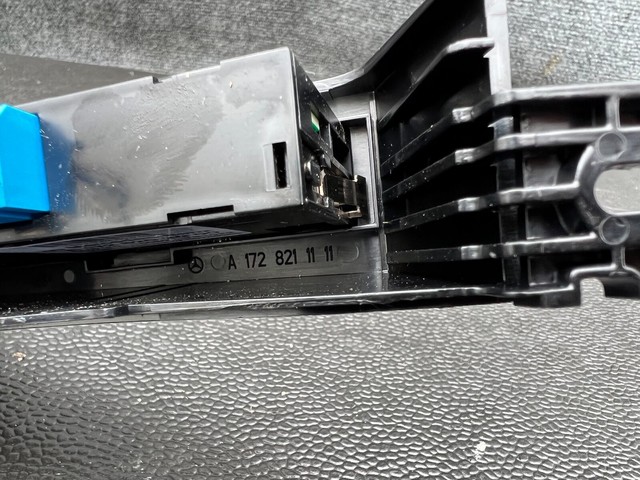 2016 MERCEDES BENZ Gle450 AMG USB Hub Connector Control Module ...