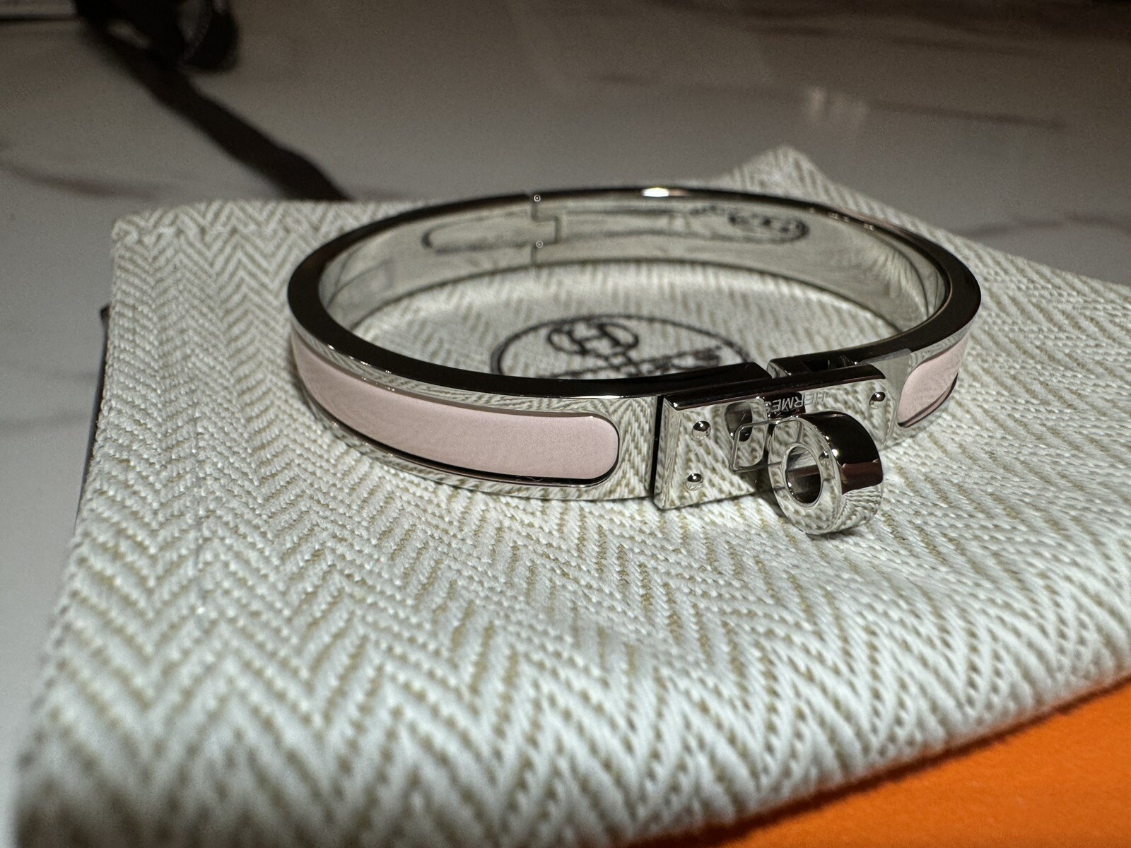 Hermes Mini Clic Kelly Bracelet PM- Palladium Pink (NEW) | eBay