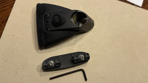 Yakima Roof Rack Railrider 1 Towers (No LOCKS/KEY). Includes ANCHOR ...