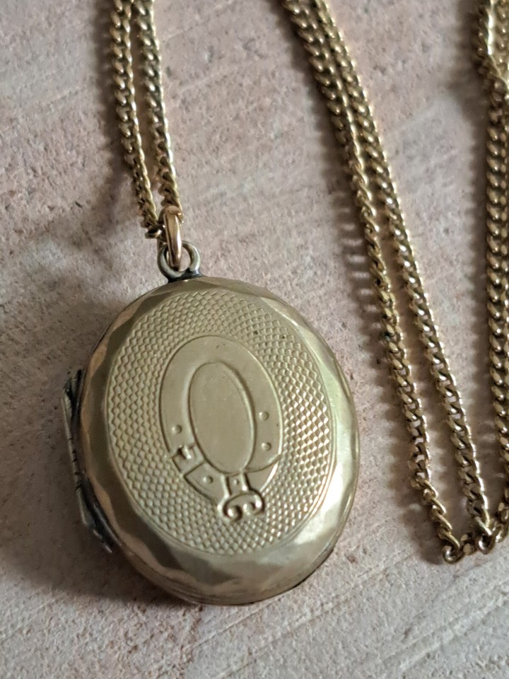 ANTIQUE VICTORIAN PHOTO LOCKET NECKLACE | eBay UK