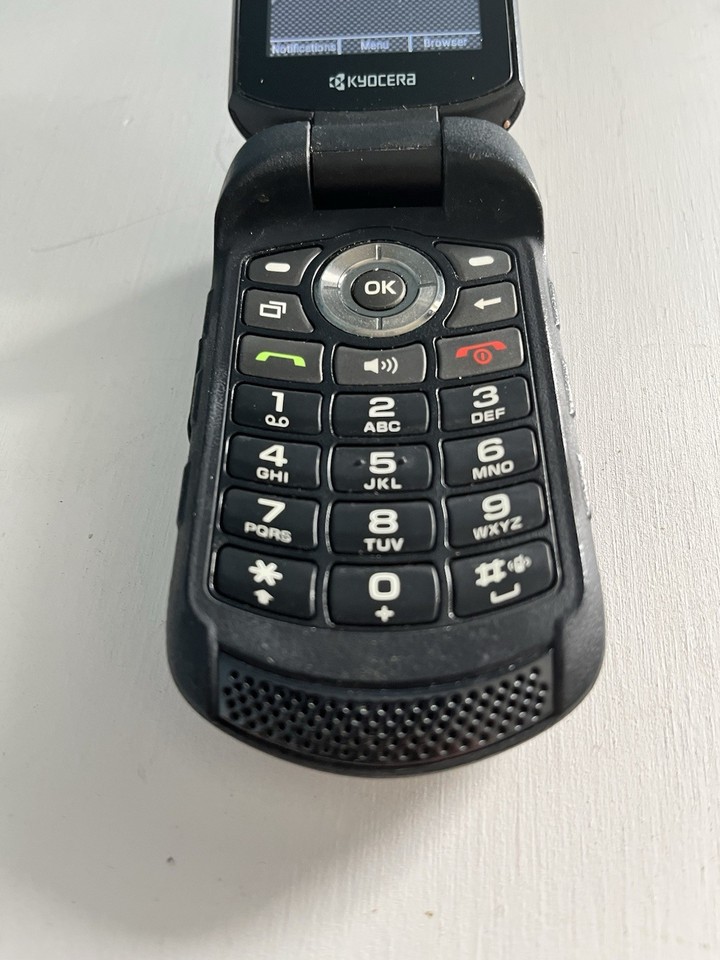 Kyocera DuraXE E4710, 8GB, Black Rugged Flip Phone - Camera Cell Phones ...