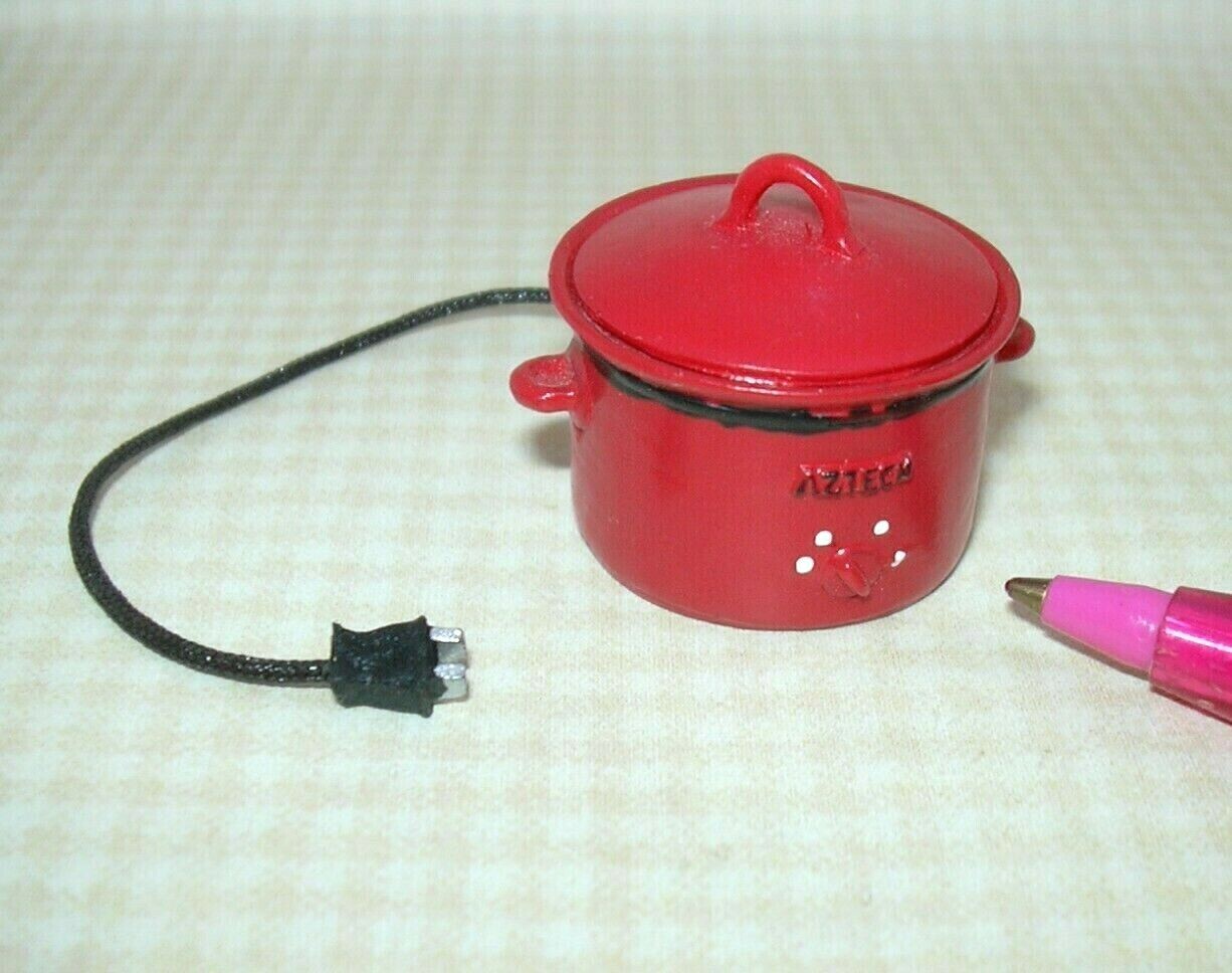 Miniature Red Resin Crock Pot w/Lid and Cord: DOLLHOUSE Miniatures 1:12 ...