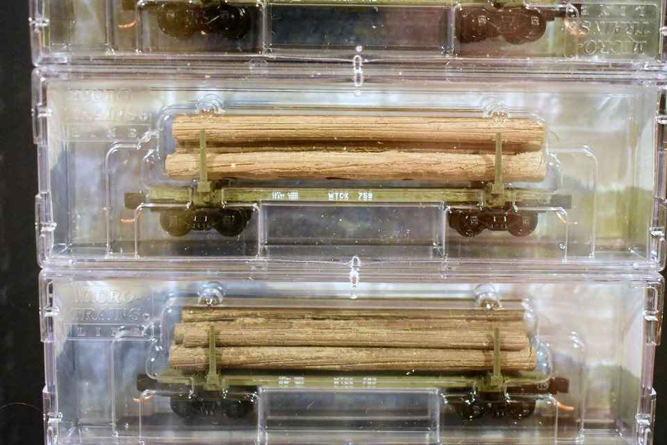 N Scale Micro Trains 993 01 550 Weyerhaeuser Diesel Loco Logging Train ...