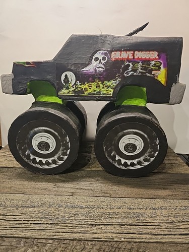 RARE GRAVE DIGGER MONSTER TRUCK PINATA PARTY DECORATION ~ NEVER USED ...