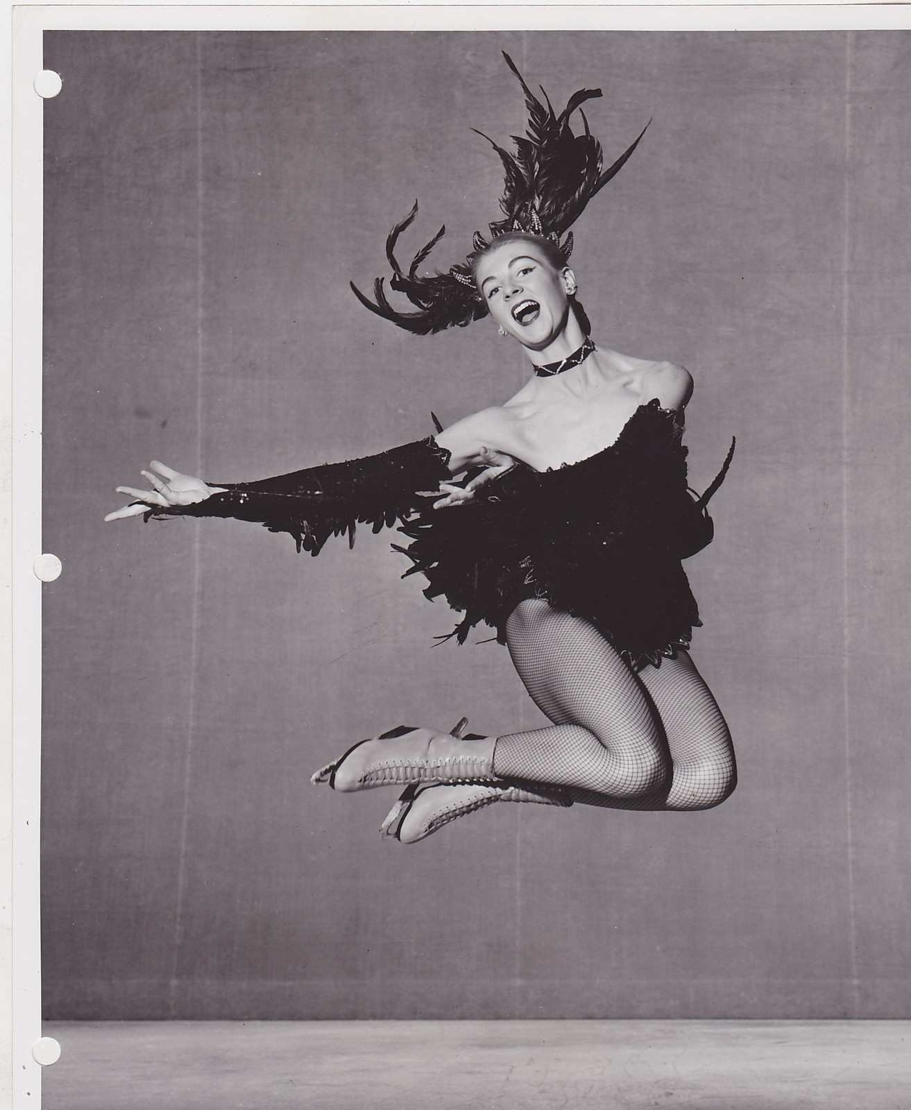 VINTAGE 8x10 PHOTO #792 - 1953 ICE CAPADES SKATER - SHIRLEY WINTER | eBay