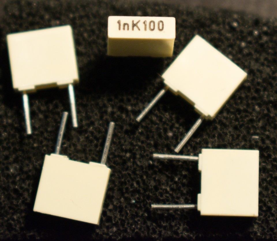 Capacitor 1nF 1000pF Poly Box 100 Volt 5mm 10% R82EC1100AA50K 5pcs Free ...