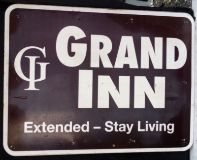 RETIRED KENTUCKY FRIED CHICKEN KFC/GRAND INN ADVERTISING HWY EXIT SIGN ...
