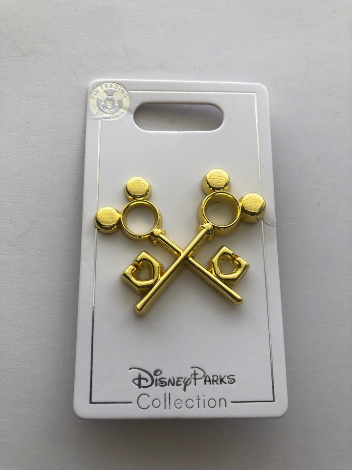 Disney Concierge Pin DCL Disney Cruise LIne Mickey Head Gold Crossed ...