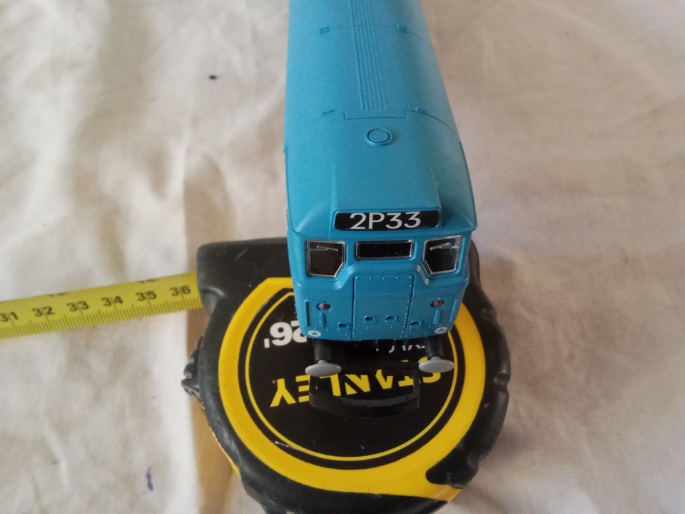 OO GAUGE LOCO CLASS 31 D5578 SOLD AS USED RUNS BOTH WAYS THEN JUST STOP ...