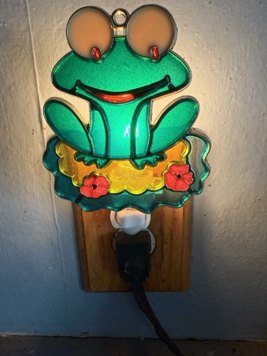 Vintage Night Light Frog Toad On Lily Pad Resin Suncatcher Kitschy | eBay