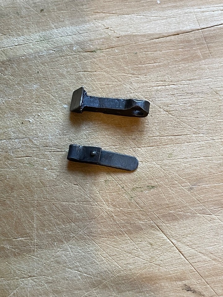 Lee Enfield No4 No5 Extractor and Extractor Spring (Short) New Old ...