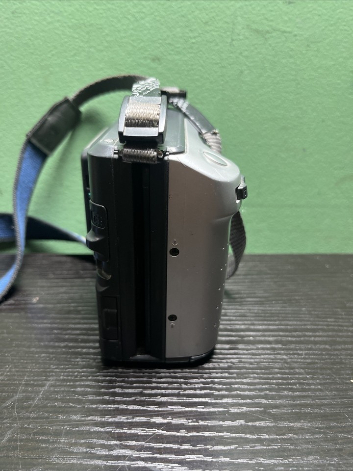 Sony Mavica MVC-FD200 Digital Camera 10x Optical Zoom Silver w/ battery ...