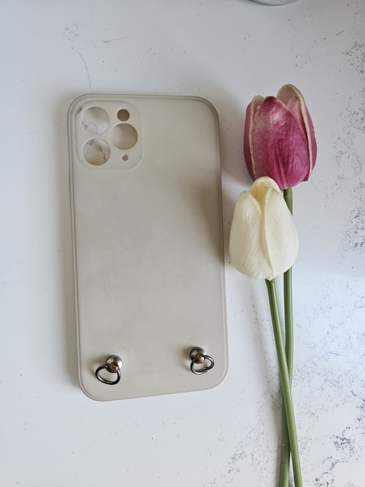 Apple phone cover with rings suitable for a chain to hang | eBay