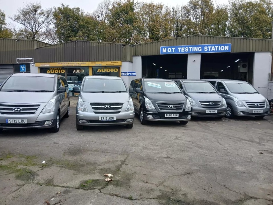 2012 HYUNDAI I800 MANUAL MPV 7/8 SEATER /6 SPEED/FULL MOT/SERVICE ...