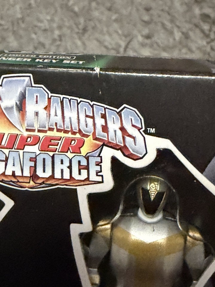 Power Rangers Super Megaforce Morphicon Exclusive Ranger Key Wolf ...