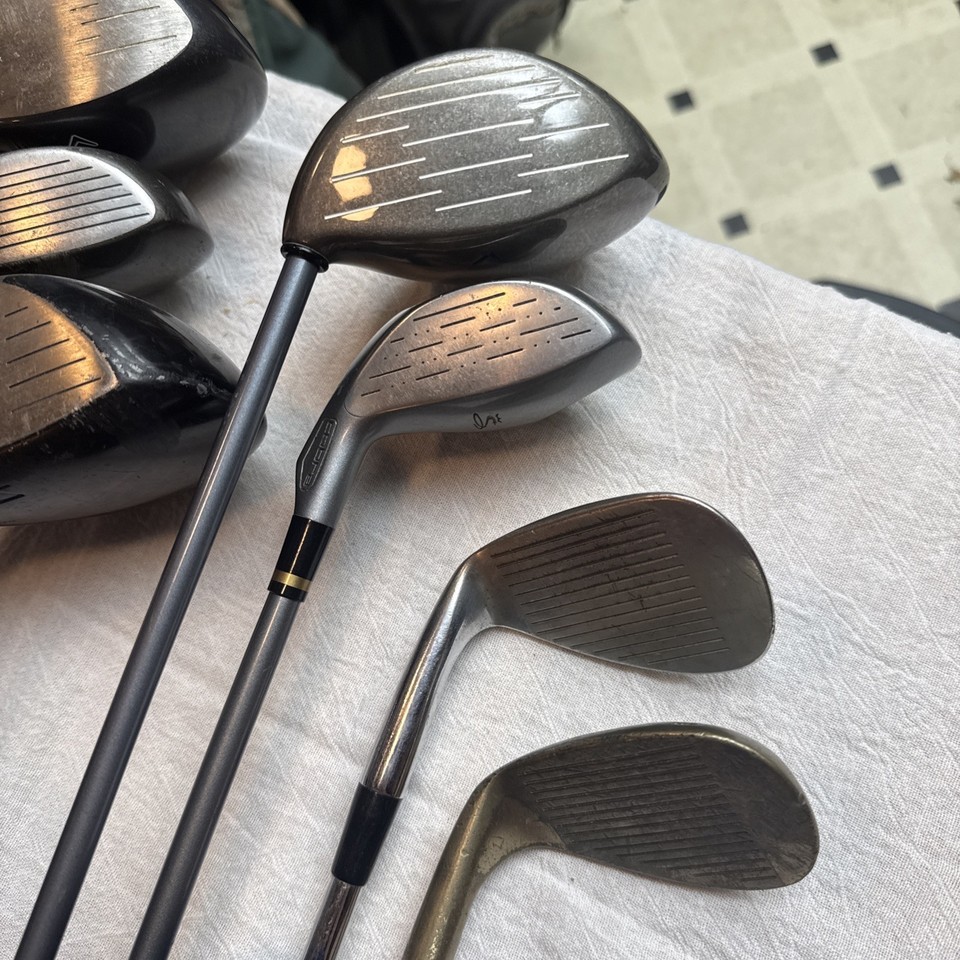 Lot Of 7 RH Golf Clubs: Callaway x2 Titleist x3 Cleveland, King Cobra ...
