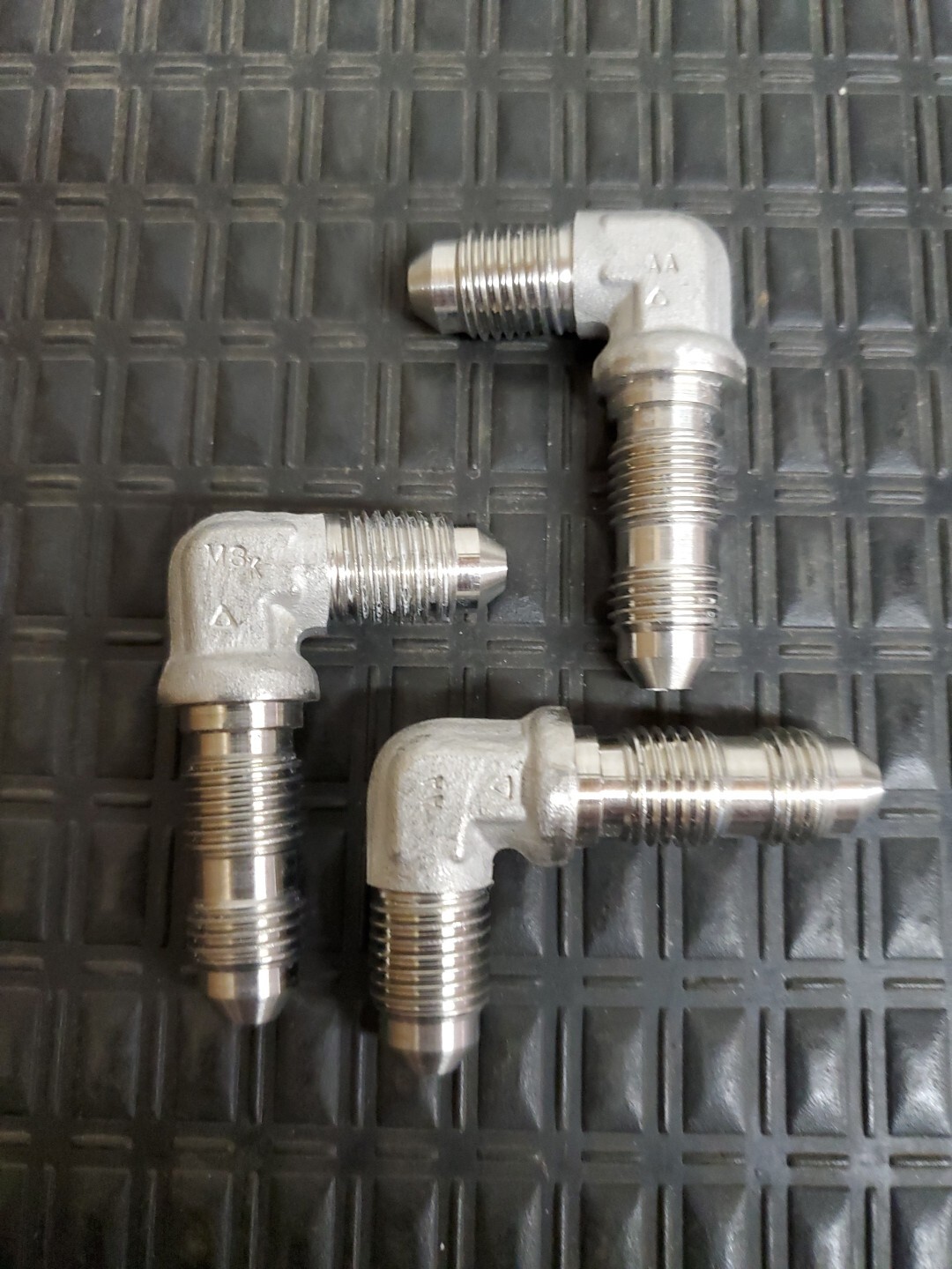 AN833-4K ELBOW FLARED TUBE AND BULKHEAD UNIVERSAL, 90 DEGREES STAINLESS ...