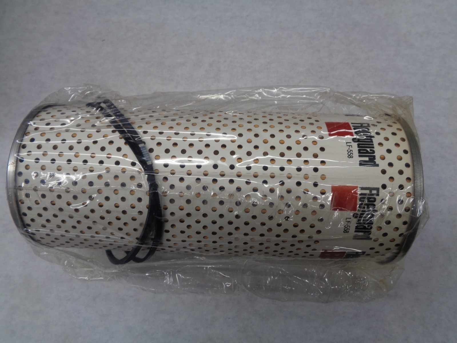 FLEETGUARD LUBE FILTER LF558 ( DN3925 DS1231 B1) | eBay