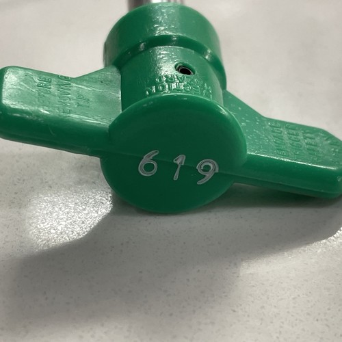 New 16pc Paint Sprayer Tip Lot 517, 221 ...