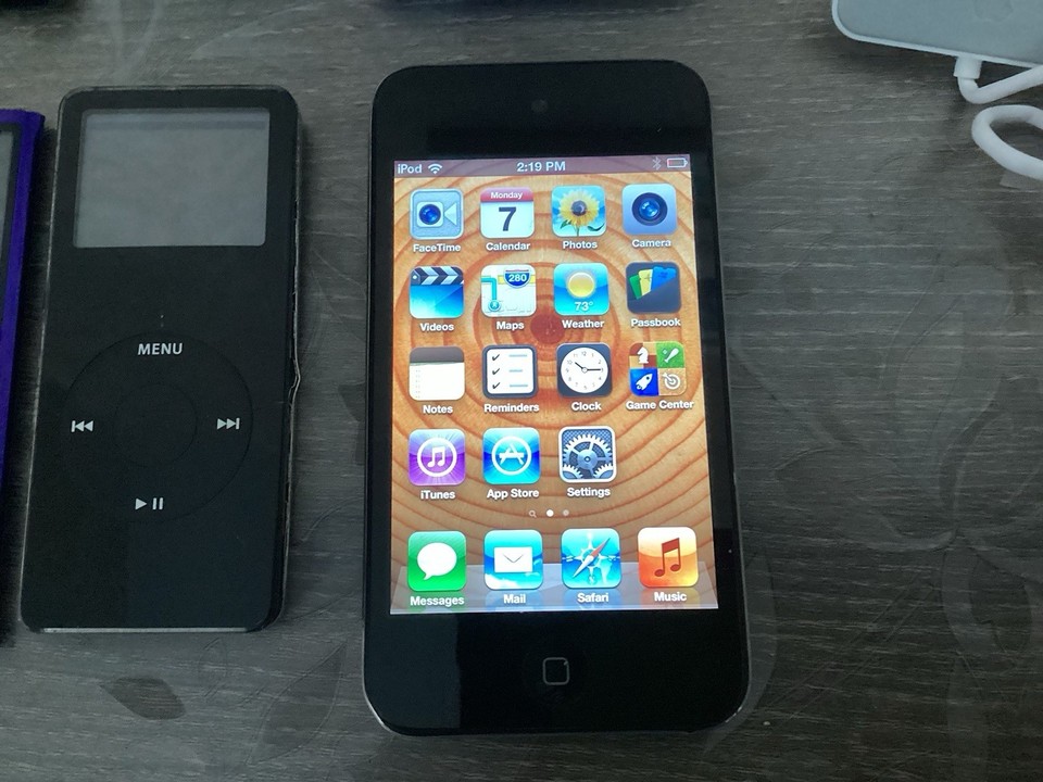 Vintage Apple iPods & miscellaneous lot | eBay