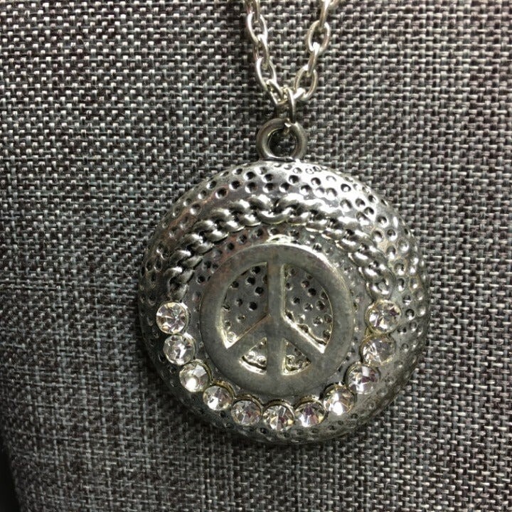 Peace Medallion Pendant Necklace 18 In Silver Sign Bling Glam Retro ...