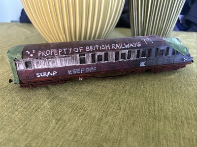 OO Gauge 1:76 Hornby Scrap Burnt Out LNER Teak Coach | eBay UK