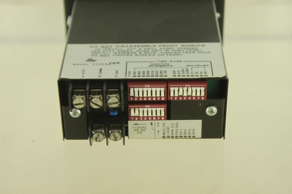 RED LION CONTROLS DT3D DIGITAL RPM GAUGE METER | eBay