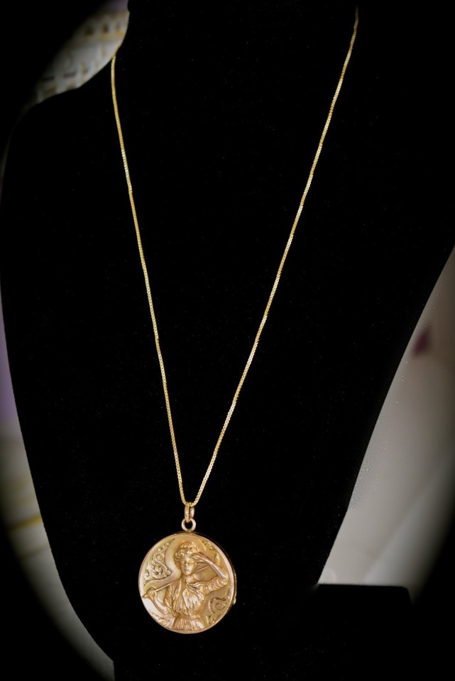 FABULOUS! RARE! Antique Victorian **LADY GOLFER**GF Repousse Locket ...