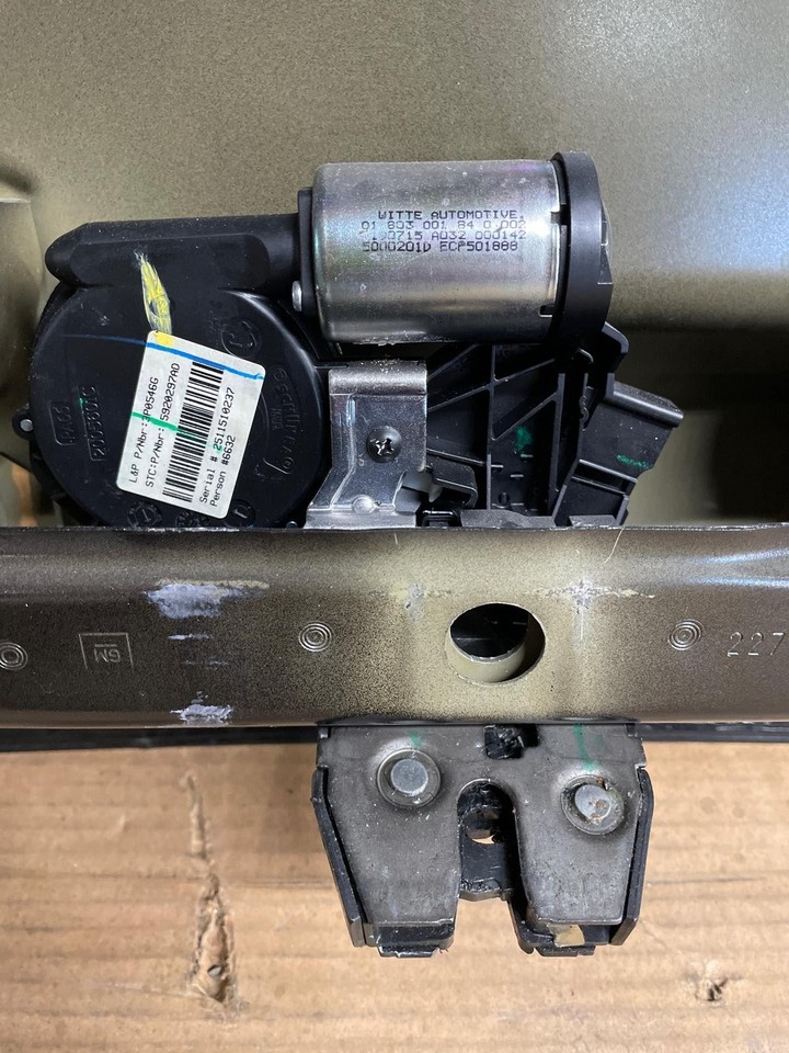 2015 2016 CADILLAC ESCALADE ESV REAR HATCH TAILGATE LIFTGATE TRUNK LID ...