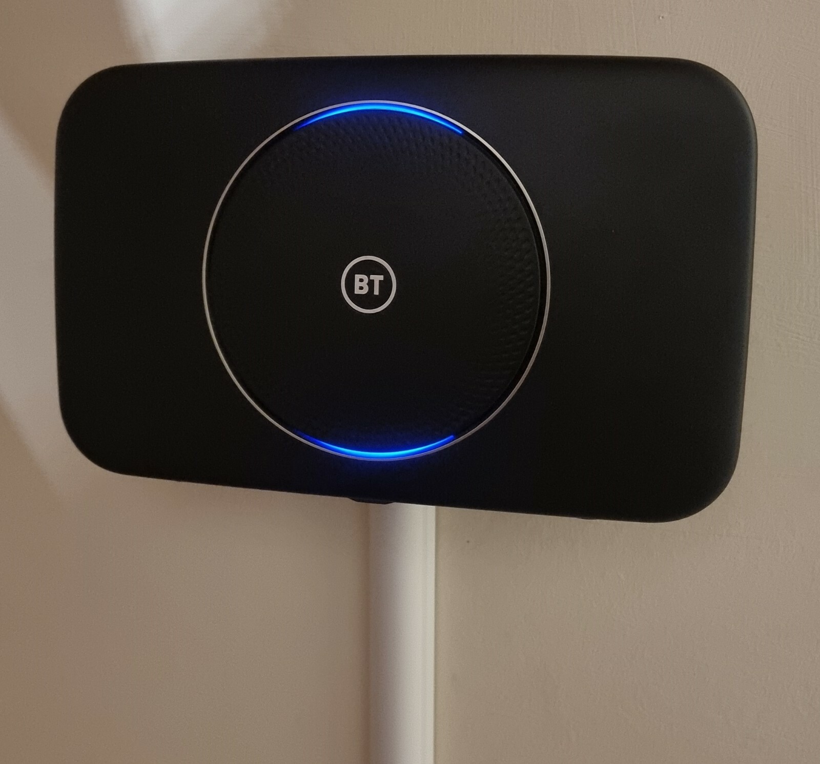 BT Smart Hub 2 Wall Mount Floating Bracket Includes Fixings ...